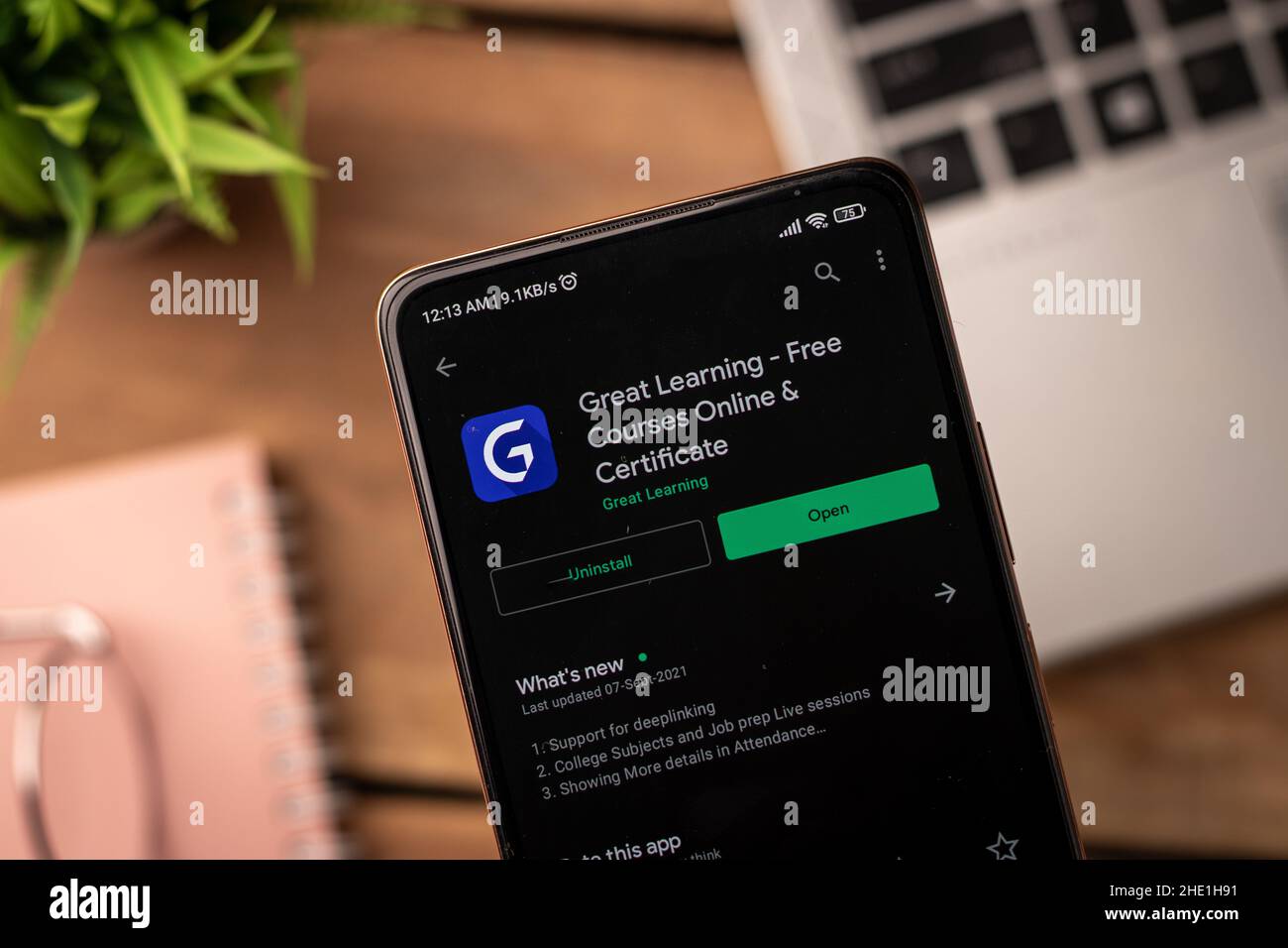 Great learning logo hi-res stock photography and images - Alamy