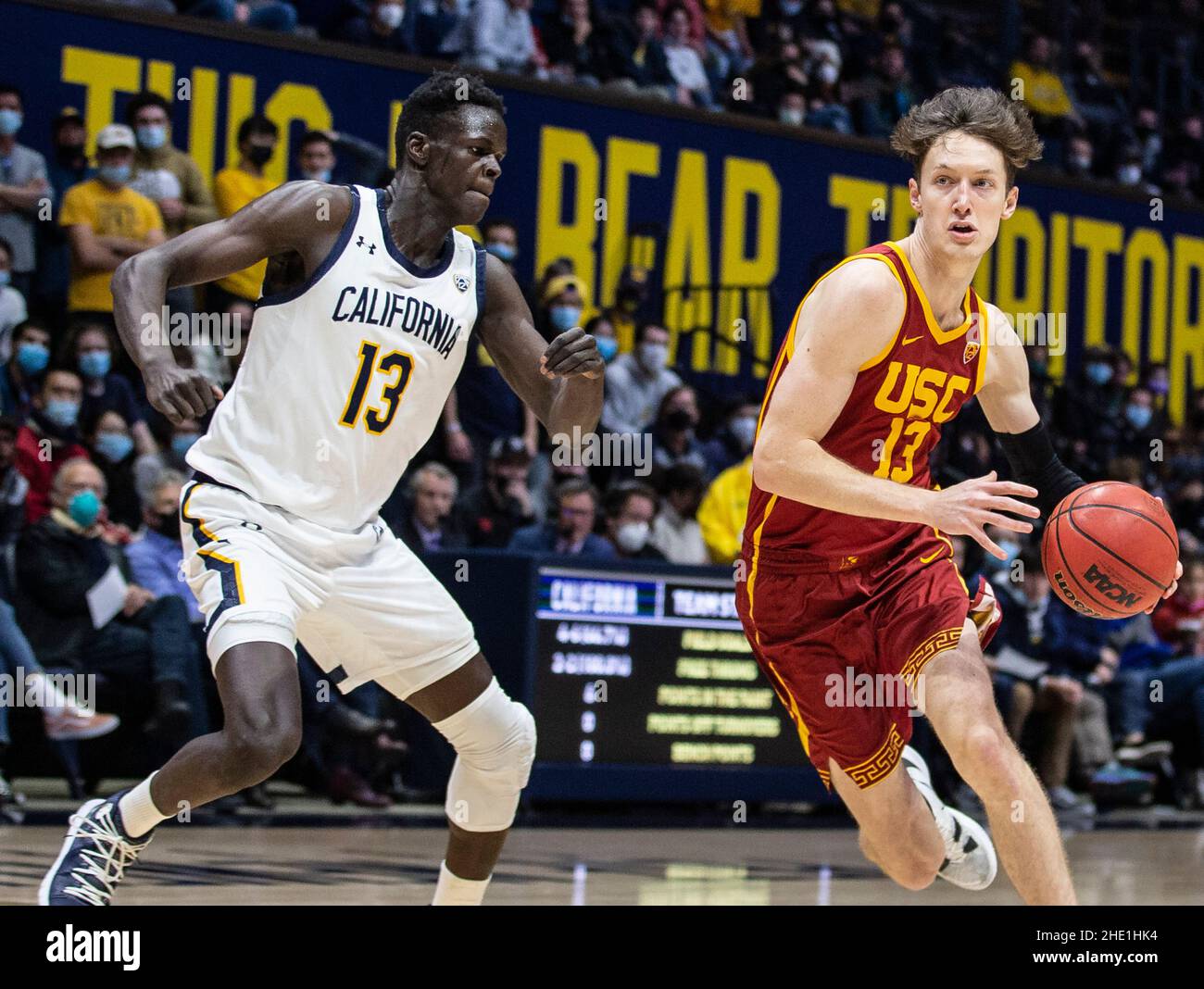 Hass Pavilion. 06th Jan, 2022. CA U.S.A USC Trojans guard Drew Peterson ...