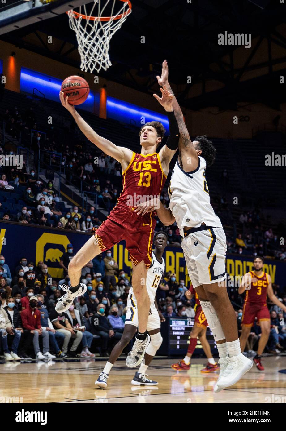 Hass Pavilion. 06th Jan, 2022. CA U.S.A USC Trojans guard Drew Peterson ...