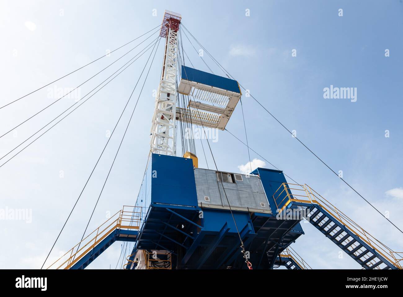 Mobile drilling rig close-up. Drilling and servicing oil and gas wells ...