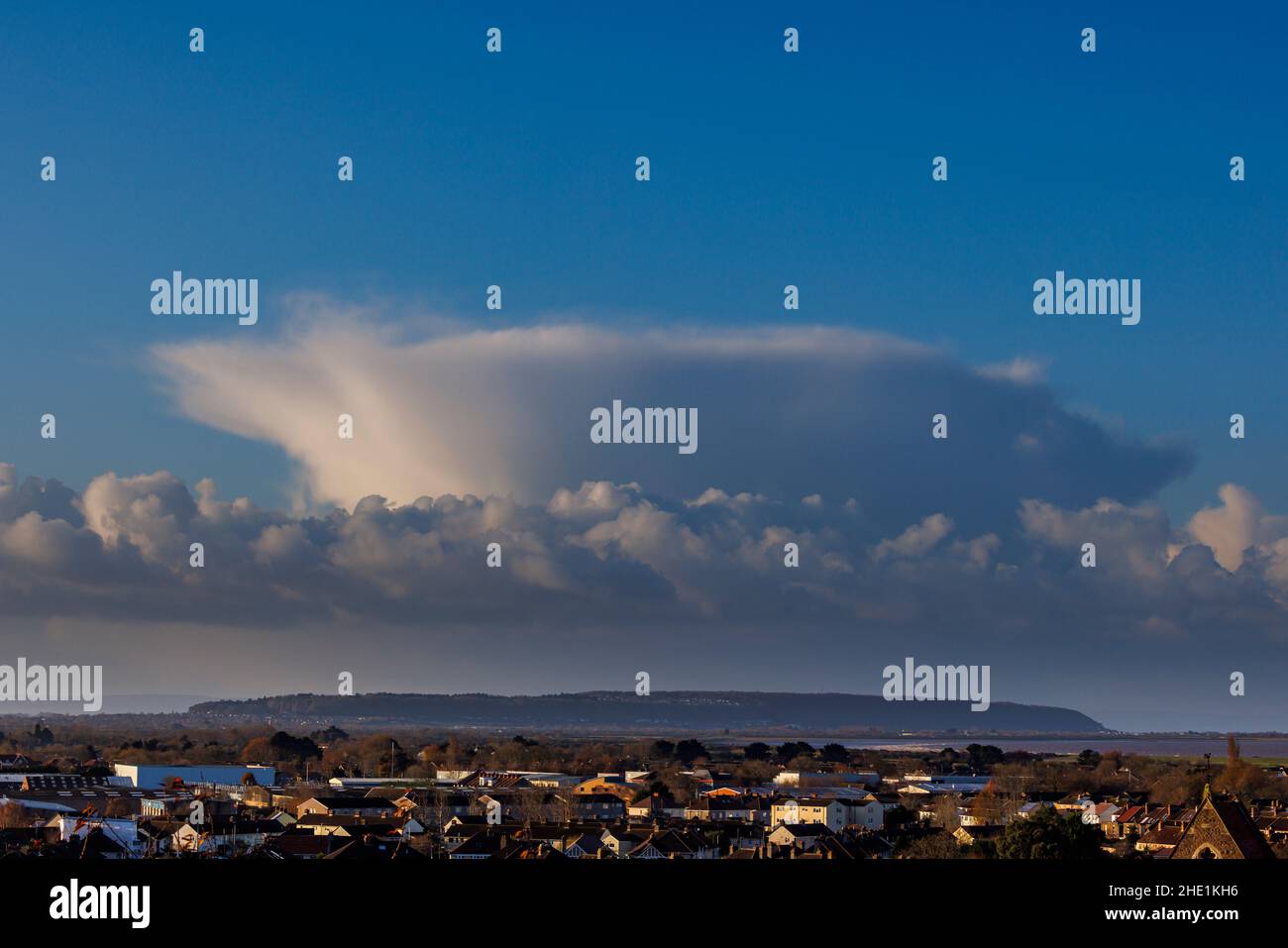 Cumulus incus hi-res stock photography and images - Alamy
