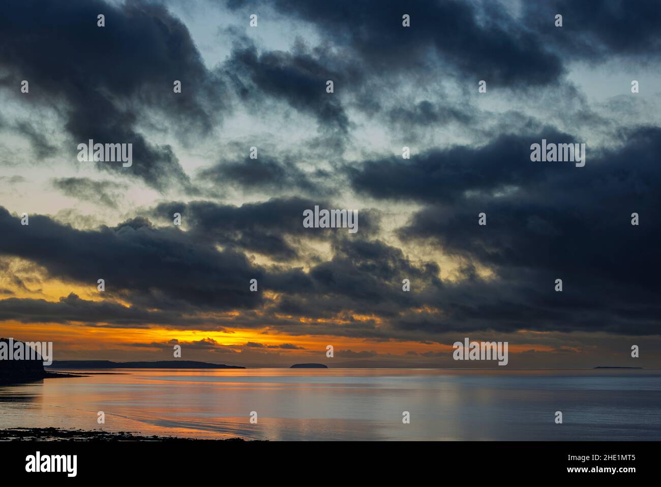 Sun lighting up lighthouse hi-res stock photography and images - Alamy