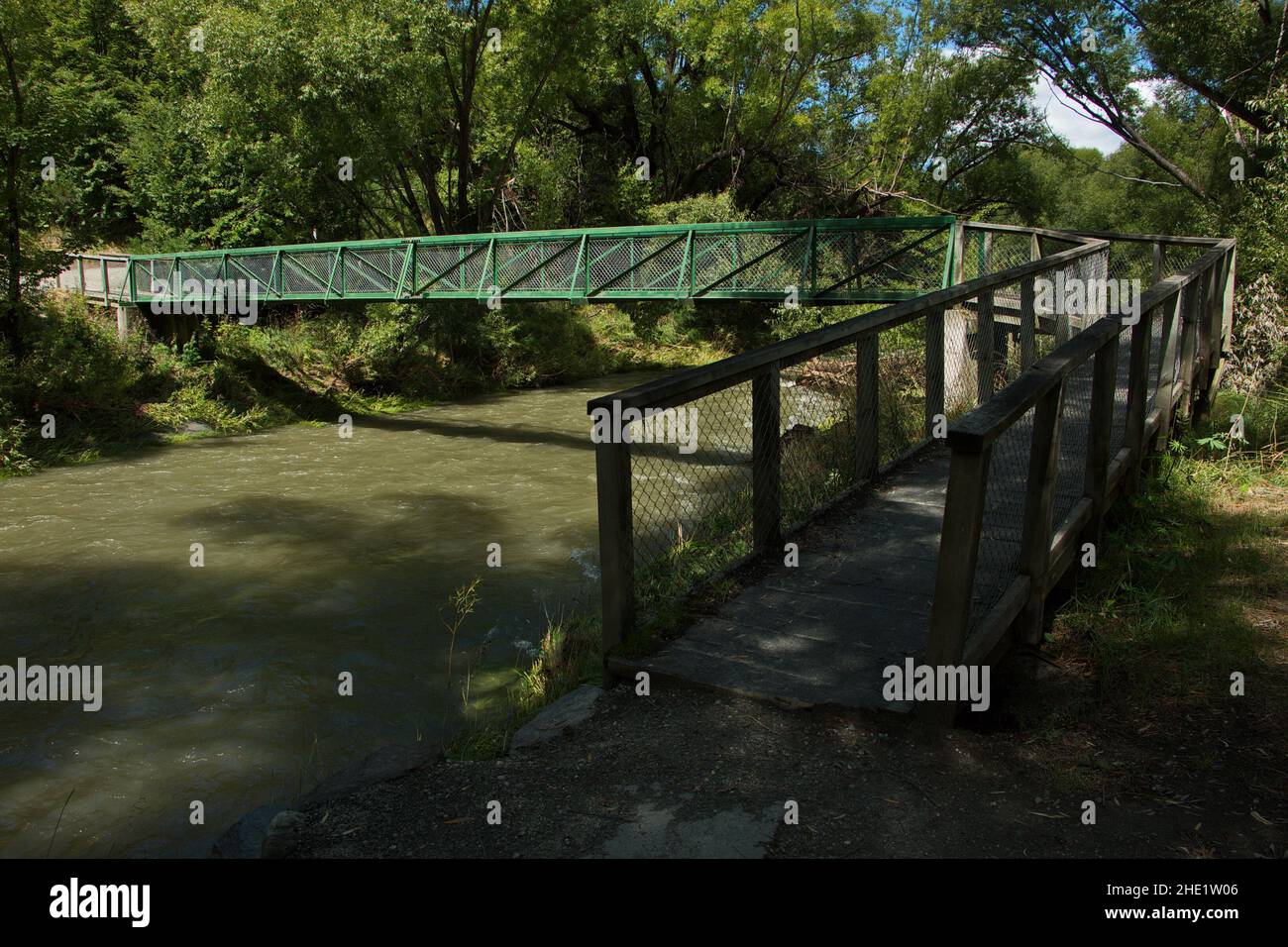 Bridge over Arrowtown river on Arrotown River Walk in Arrowtown in ...