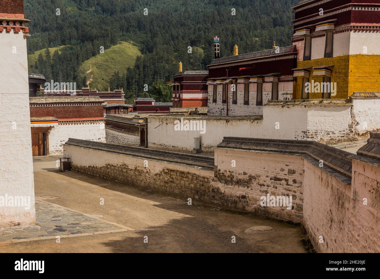 Labrang Monastery in Xiahe town, Gansu province, China Stock Photo - Alamy