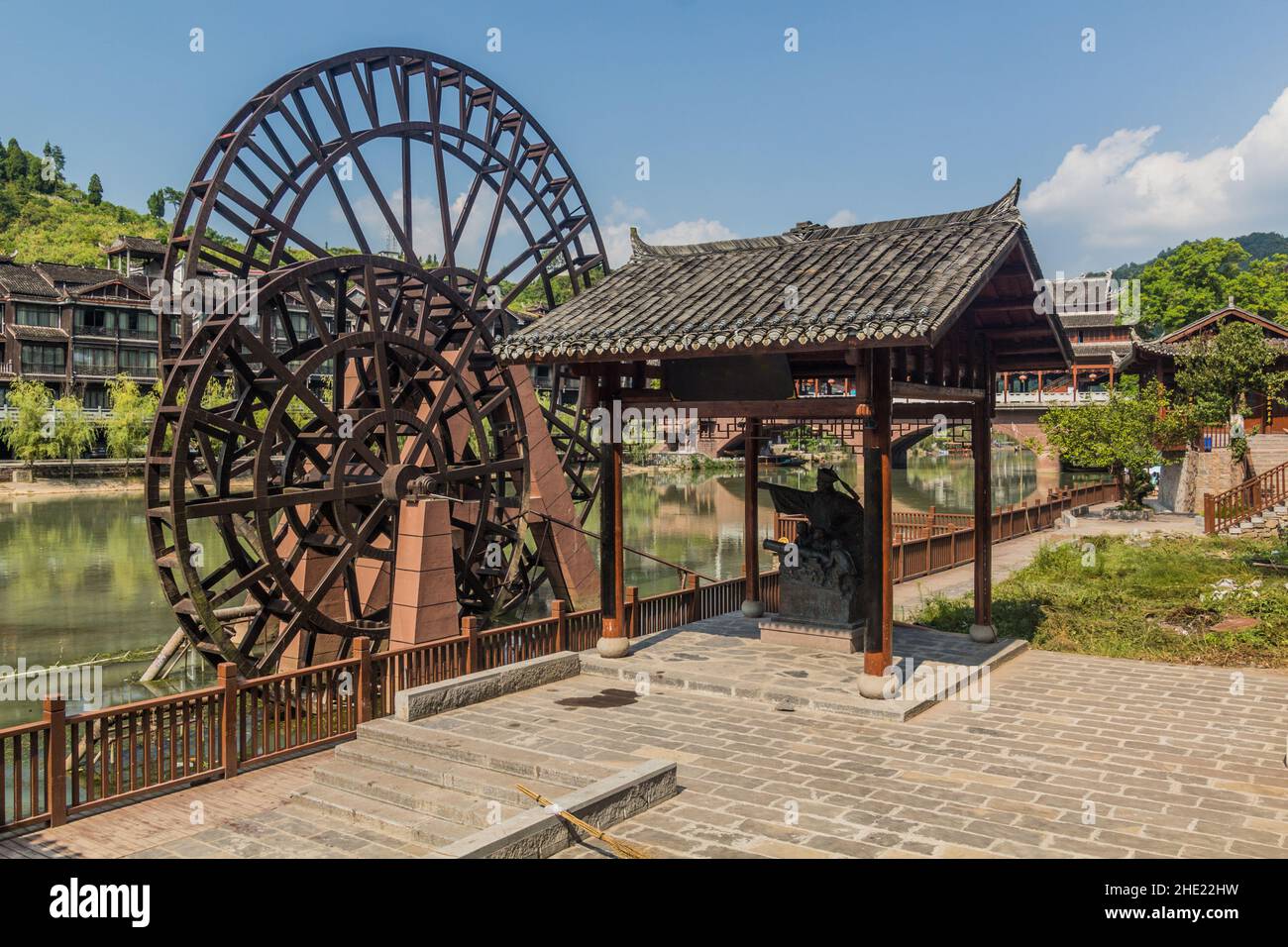 Ancient chinese water wheel hi-res stock photography and images - Alamy