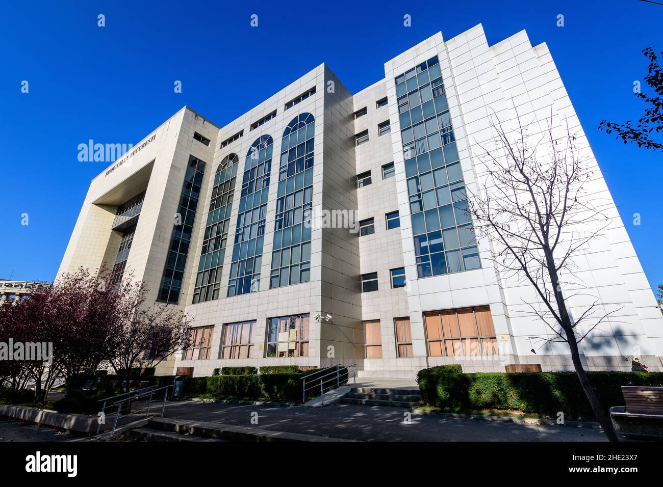 Bucharest palace of justice court hi-res stock photography and images ...