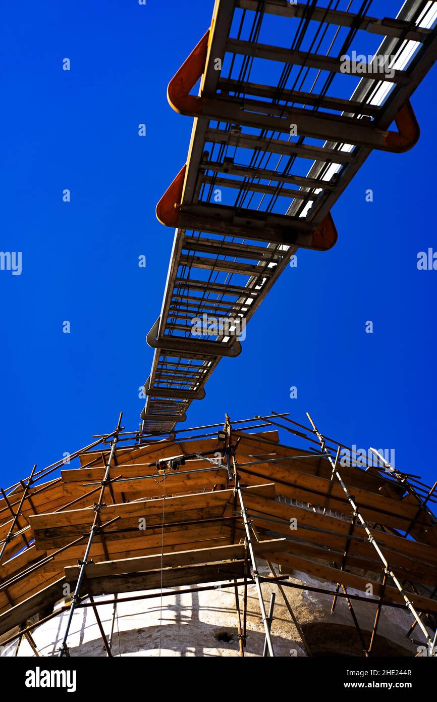 Restoration old building top hi-res stock photography and images - Alamy