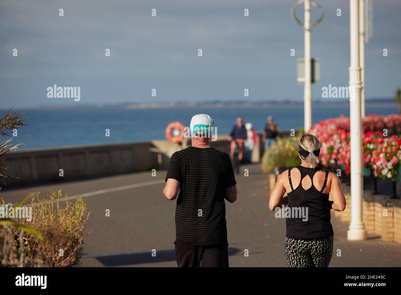 Physical outdoor exercise people hi-res stock photography and images ...