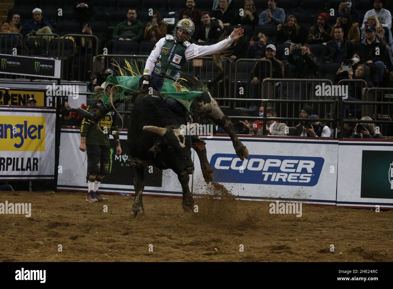 Bull Rider Cooper Davis Competes at 2022 PBR Unleash The Beast Event ...