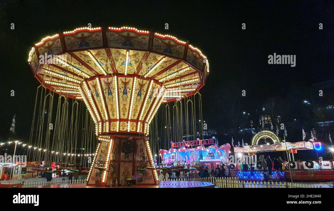 Edinburgh christmas fun fair hi-res stock photography and images - Alamy