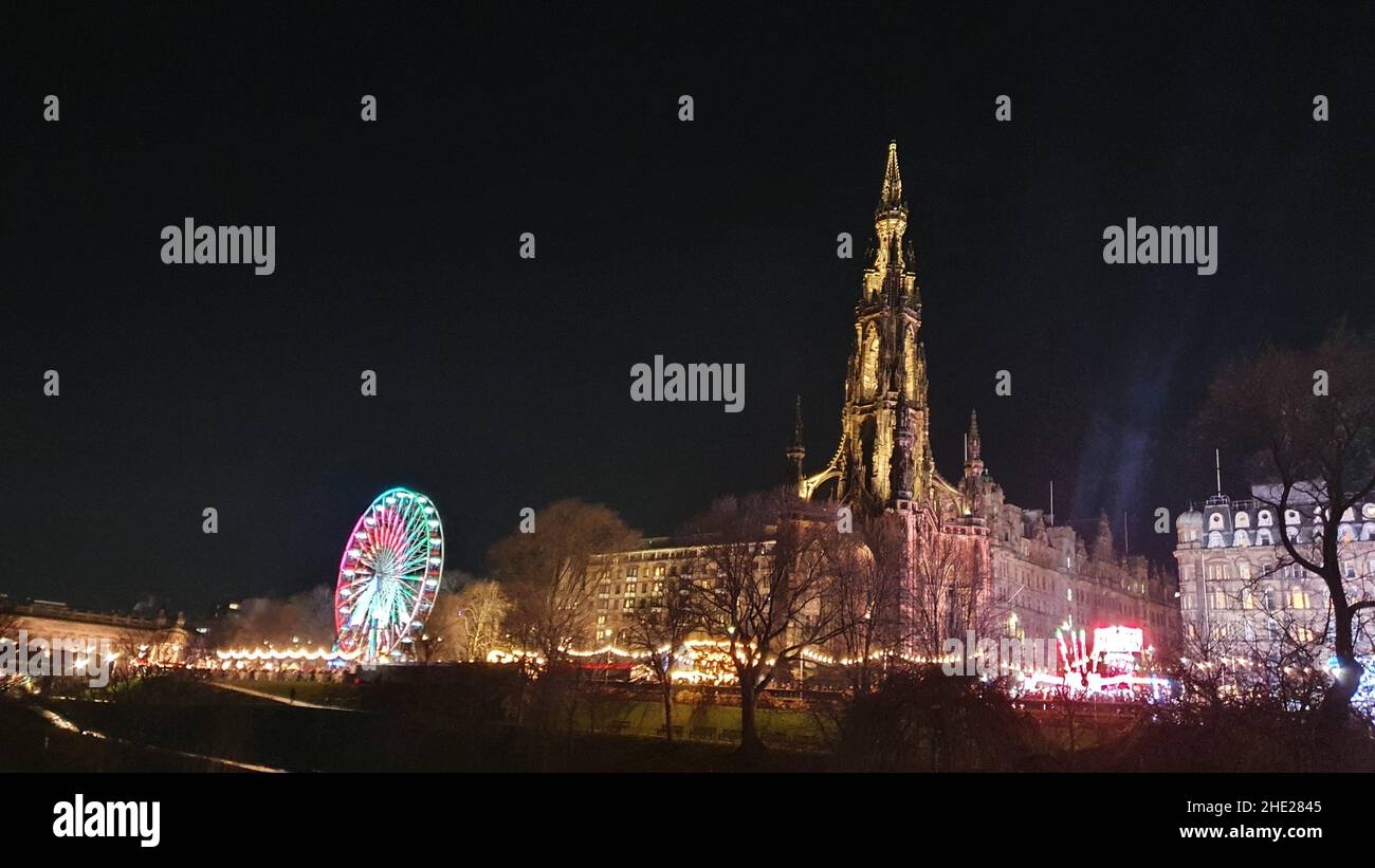 Edinburgh christmas fun fair hi-res stock photography and images - Alamy