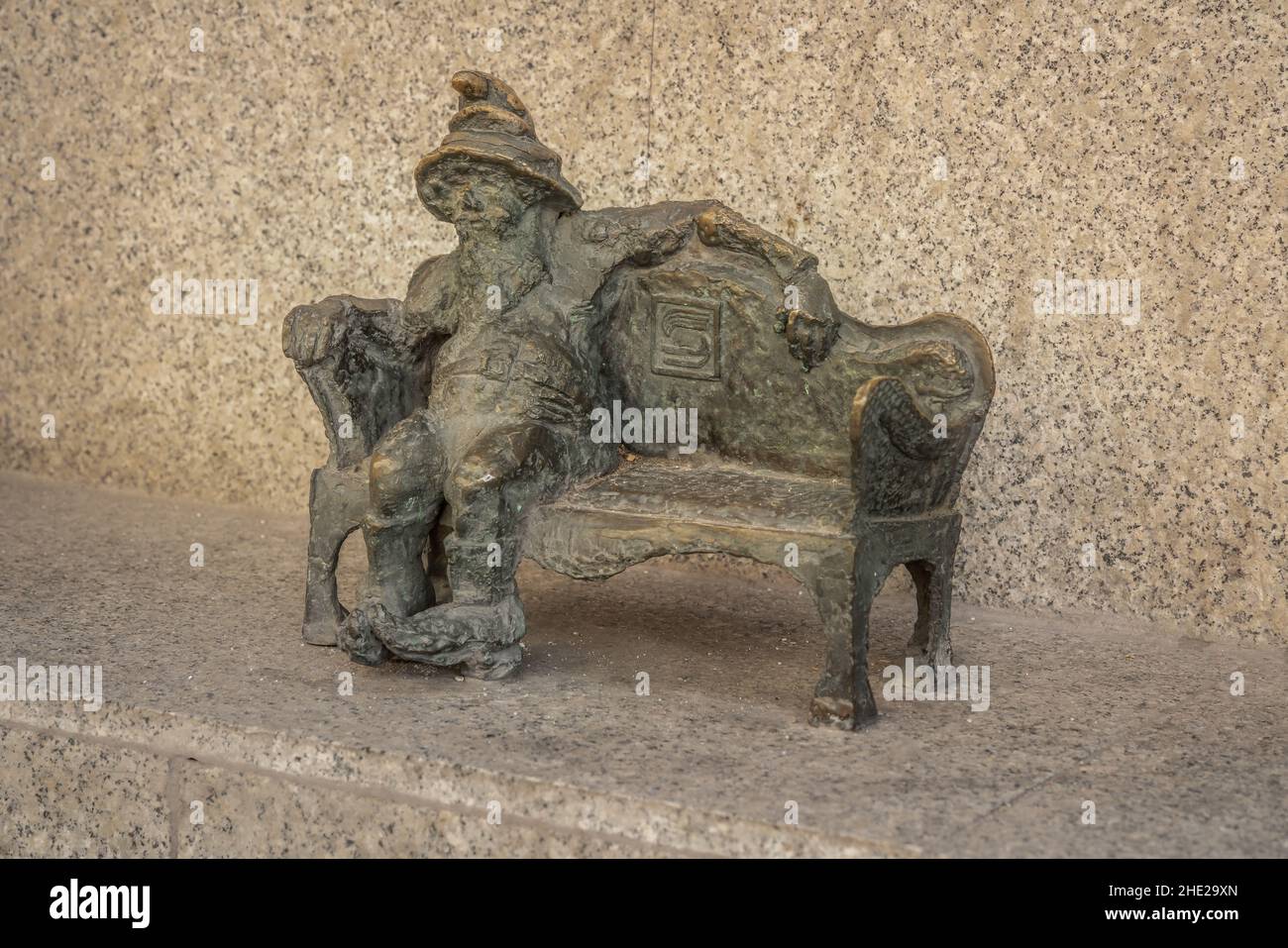 Couch Potato dwarf (Kanapownik) - since 2005 hundreds of wroclaw dwarf ...