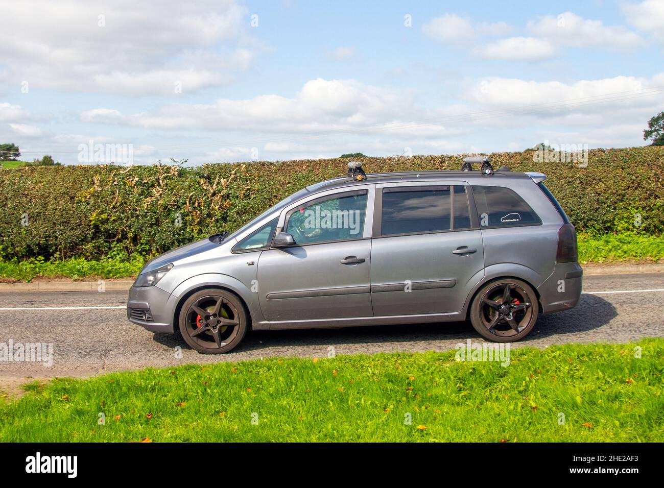 Zafira hi-res stock photography and images - Alamy