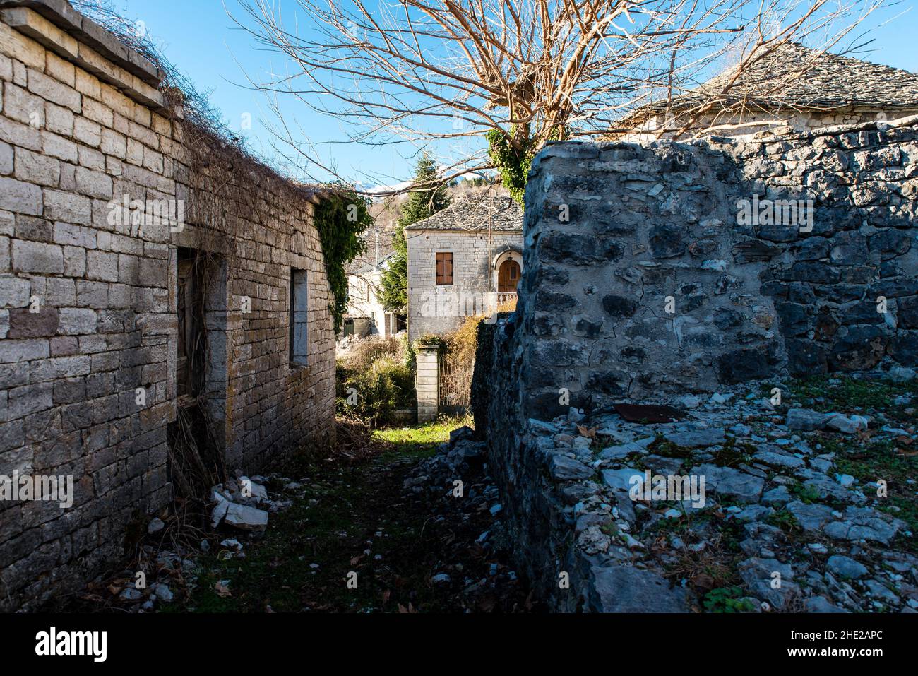 Traditional village of Kallarites at Tzoumerka Mountain, Ioannina ...