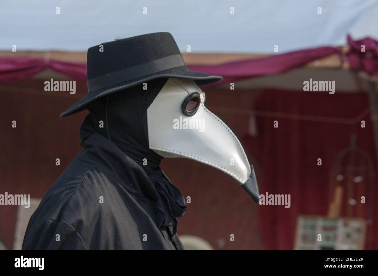 Traditional plague doctor mask hi-res stock photography and images - Alamy
