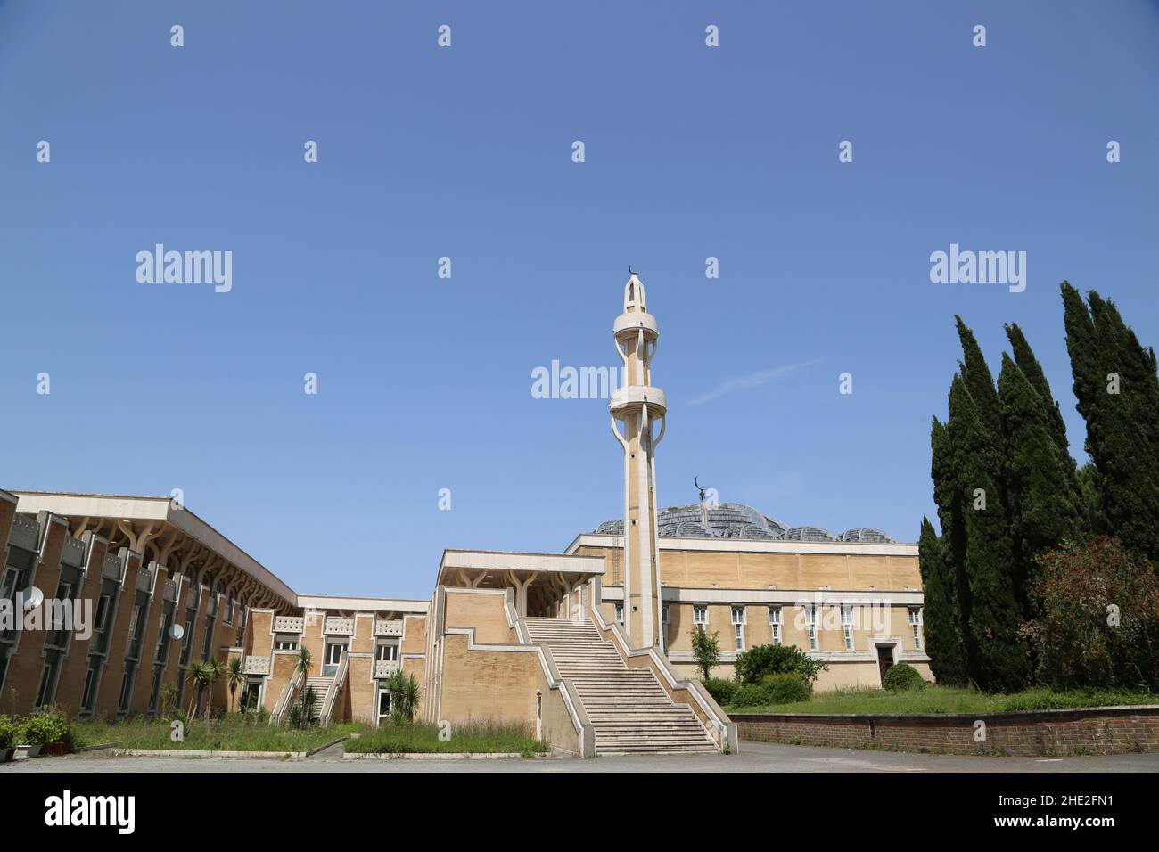 Islamic cultural rome center hi-res stock photography and images - Alamy
