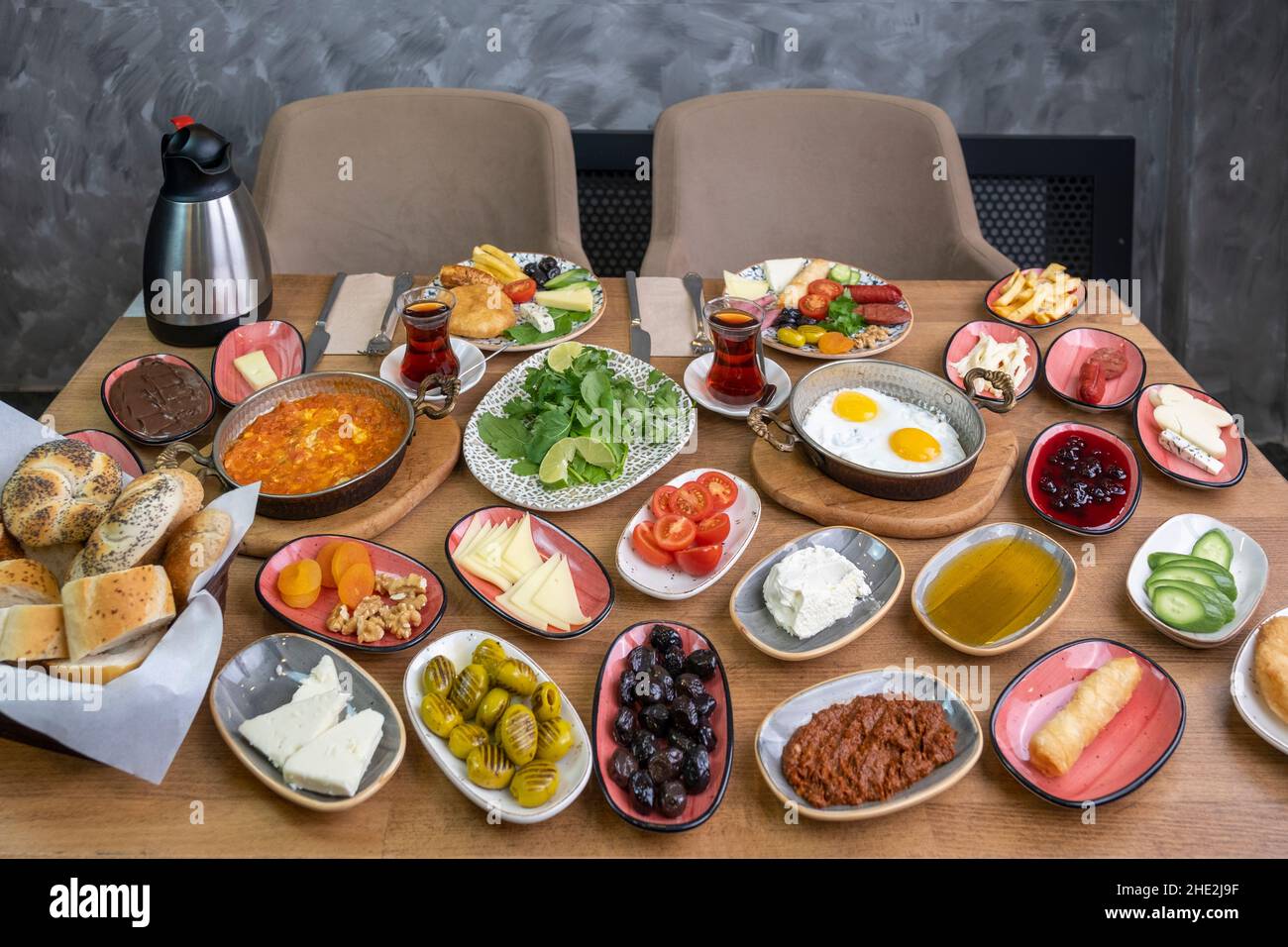 Breakfast table. Traditional Turkish Breakfast Table (Serpme Kahvaltı ...