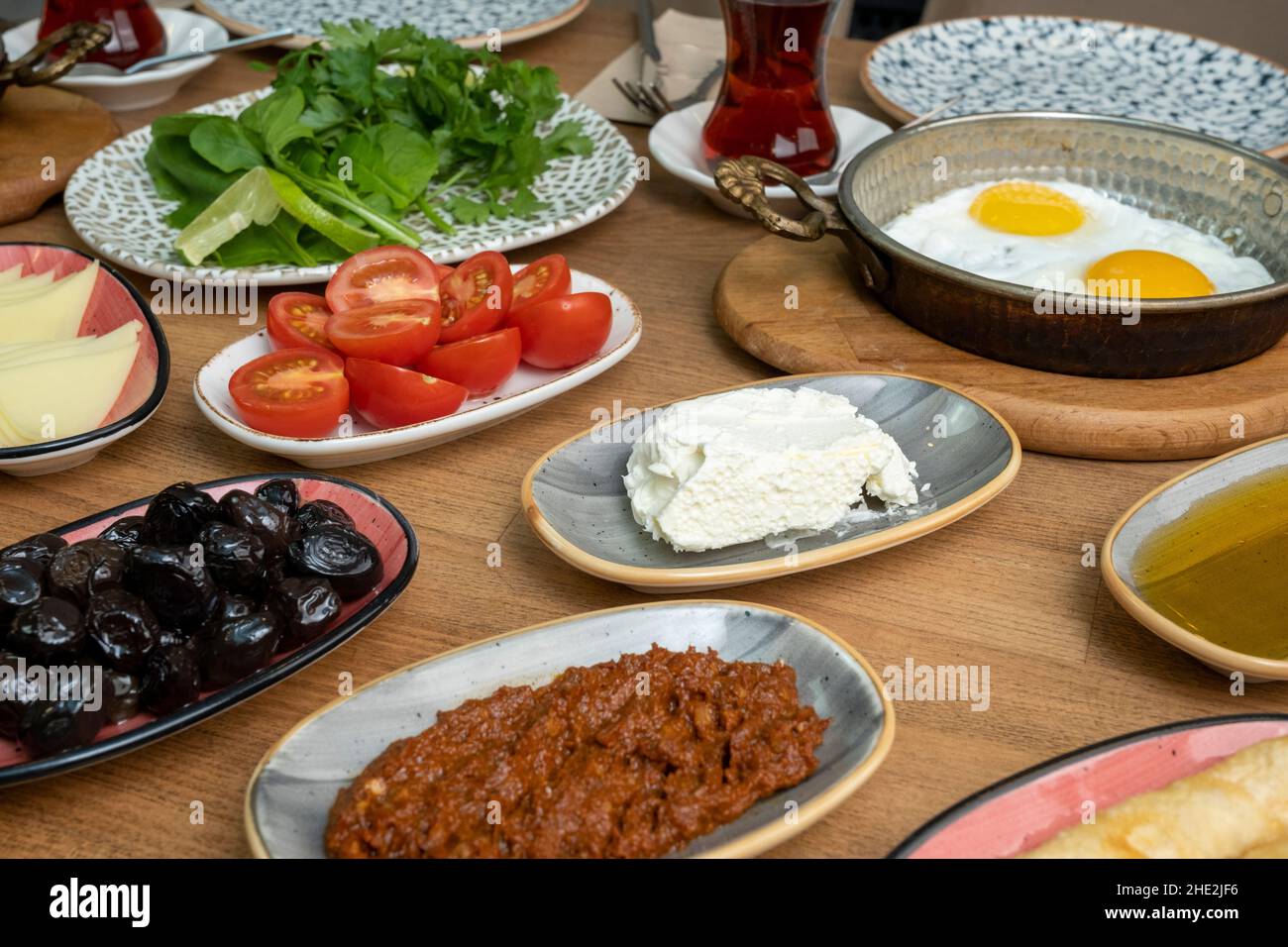 Breakfast table. Traditional Turkish Breakfast Table (Serpme Kahvaltı ...