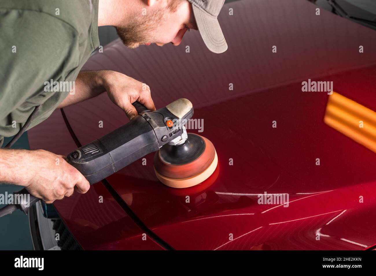 Polishing car body machine close hi-res stock photography and images ...