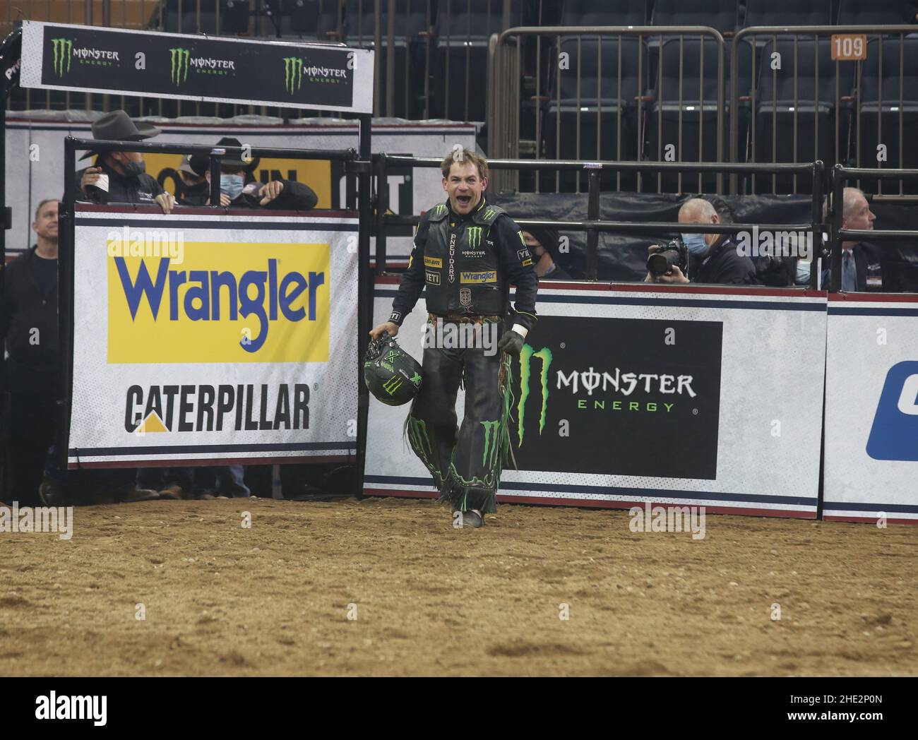 Bull Rider Chase Outlaw Competes at 2022 PBR Unleash The Beast Event ...