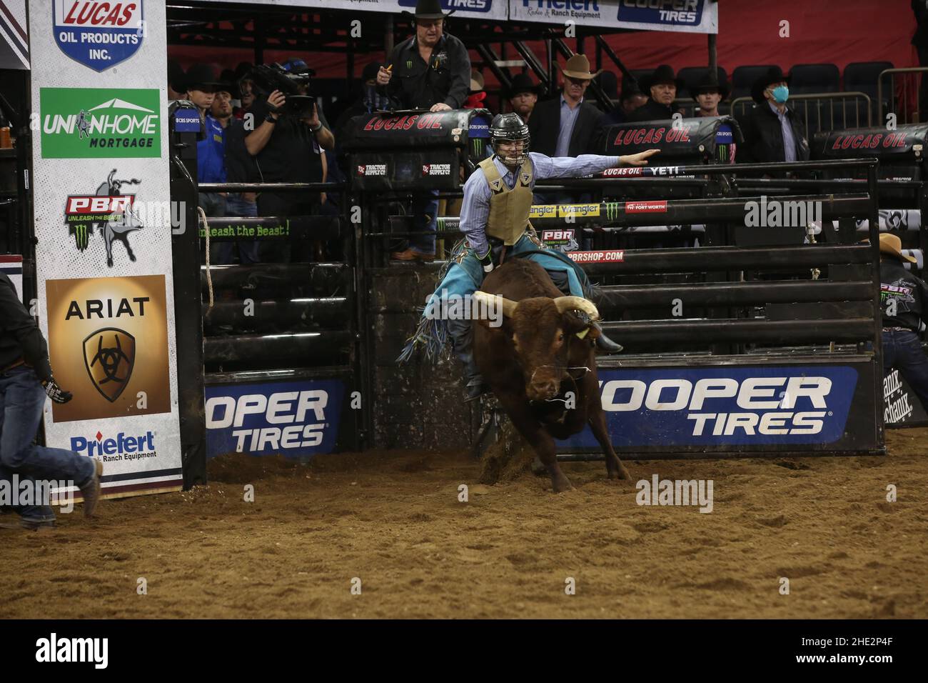 Bull Rider Cannon Cravens Competes at 2022 PBR Unleash The Beast Event ...