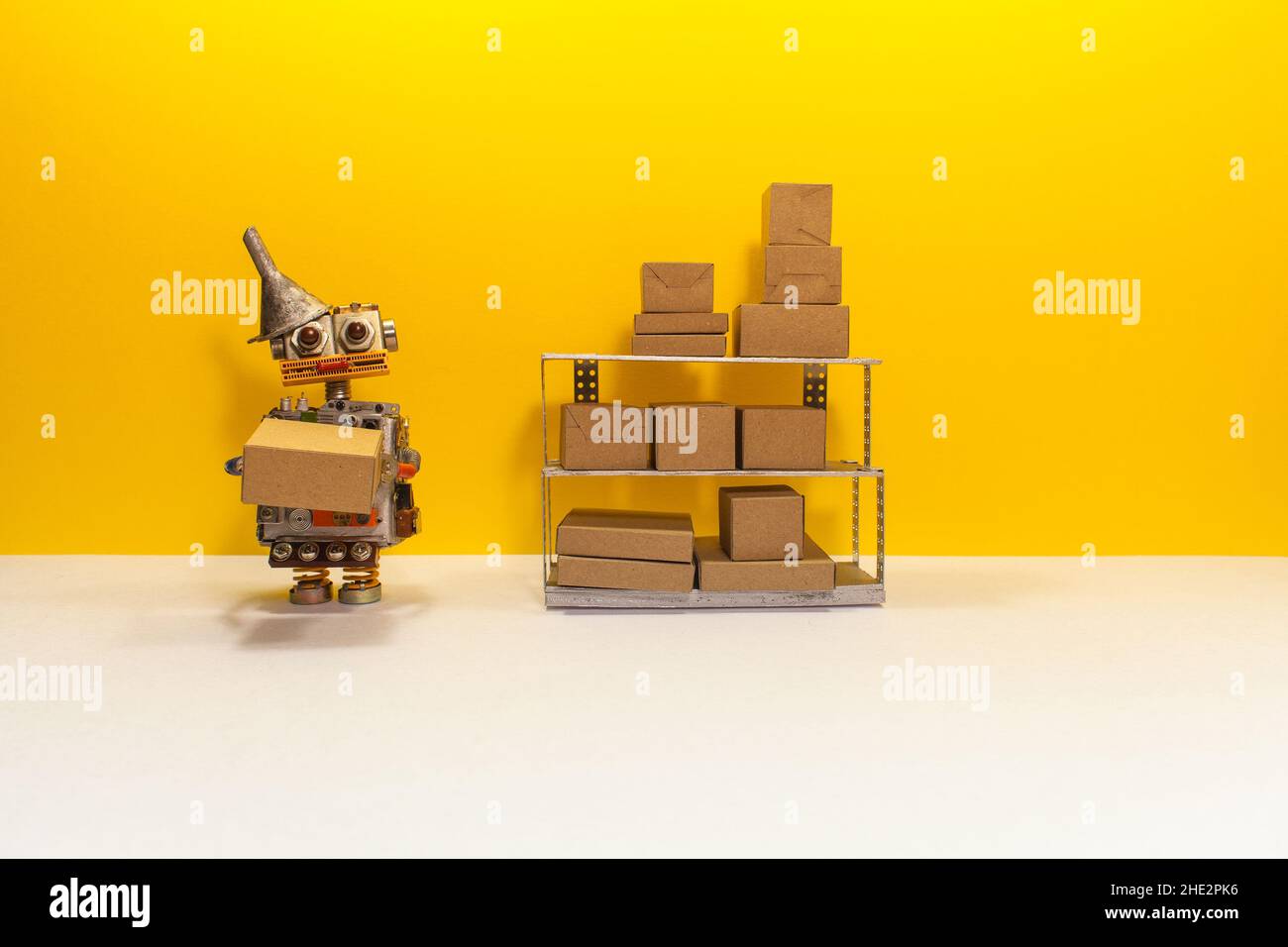 Lifting box shelf hi-res stock photography and images - Alamy