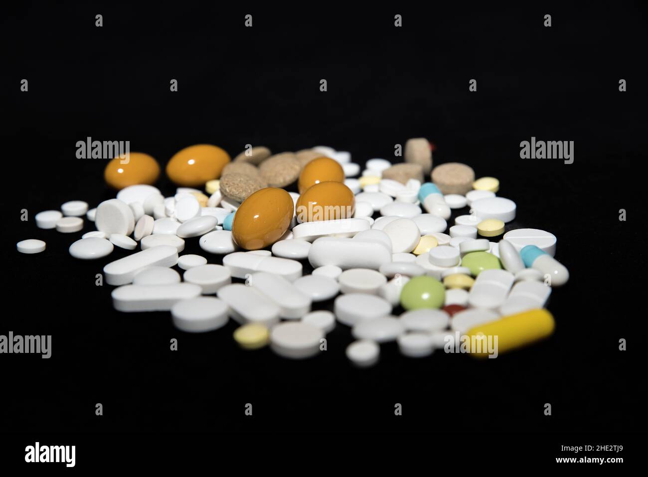 pharmaceutical medicine pills, tablets and capsules Stock Photo - Alamy