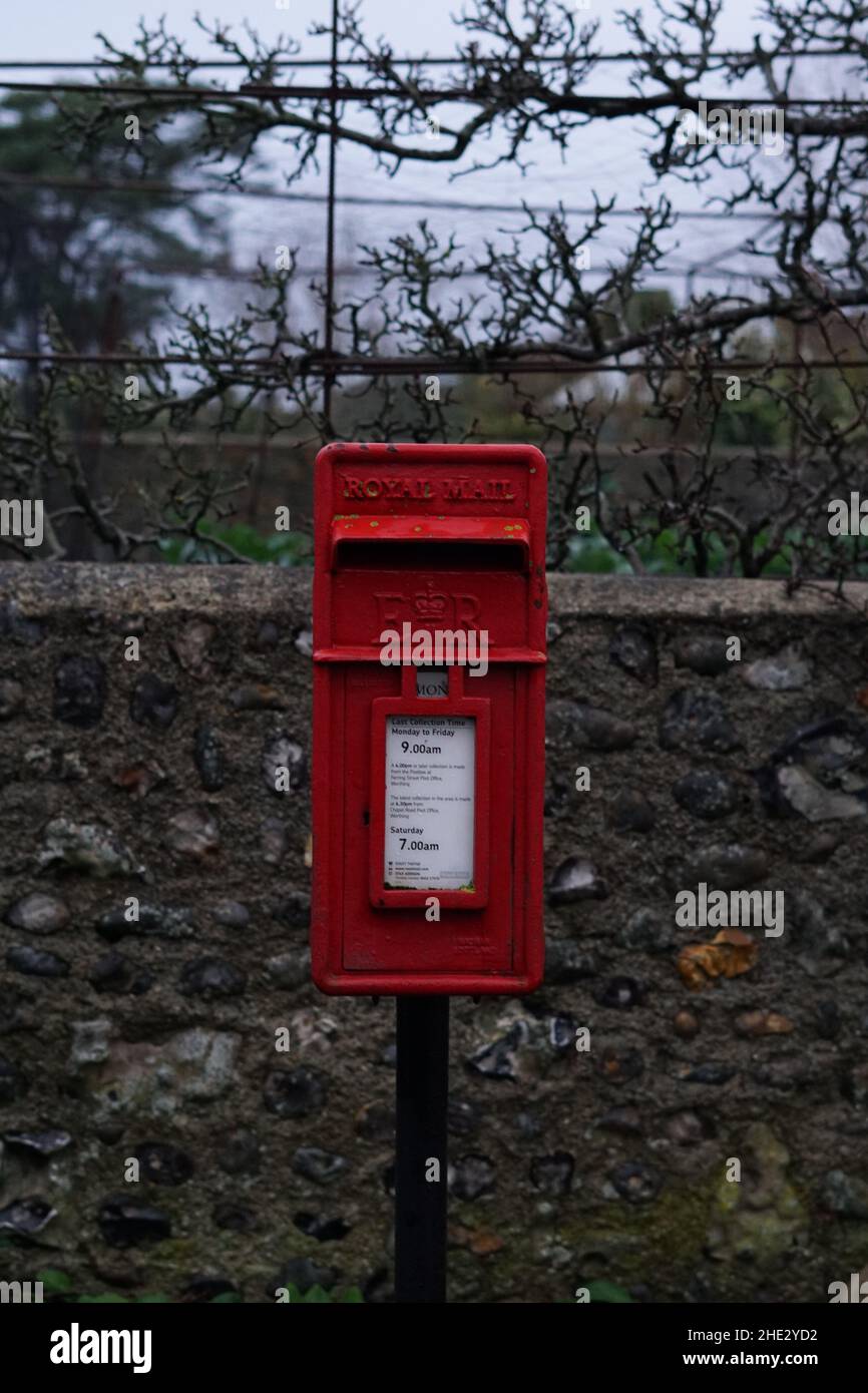 Red Post Box Black Pole High Resolution Stock Photography and Images ...