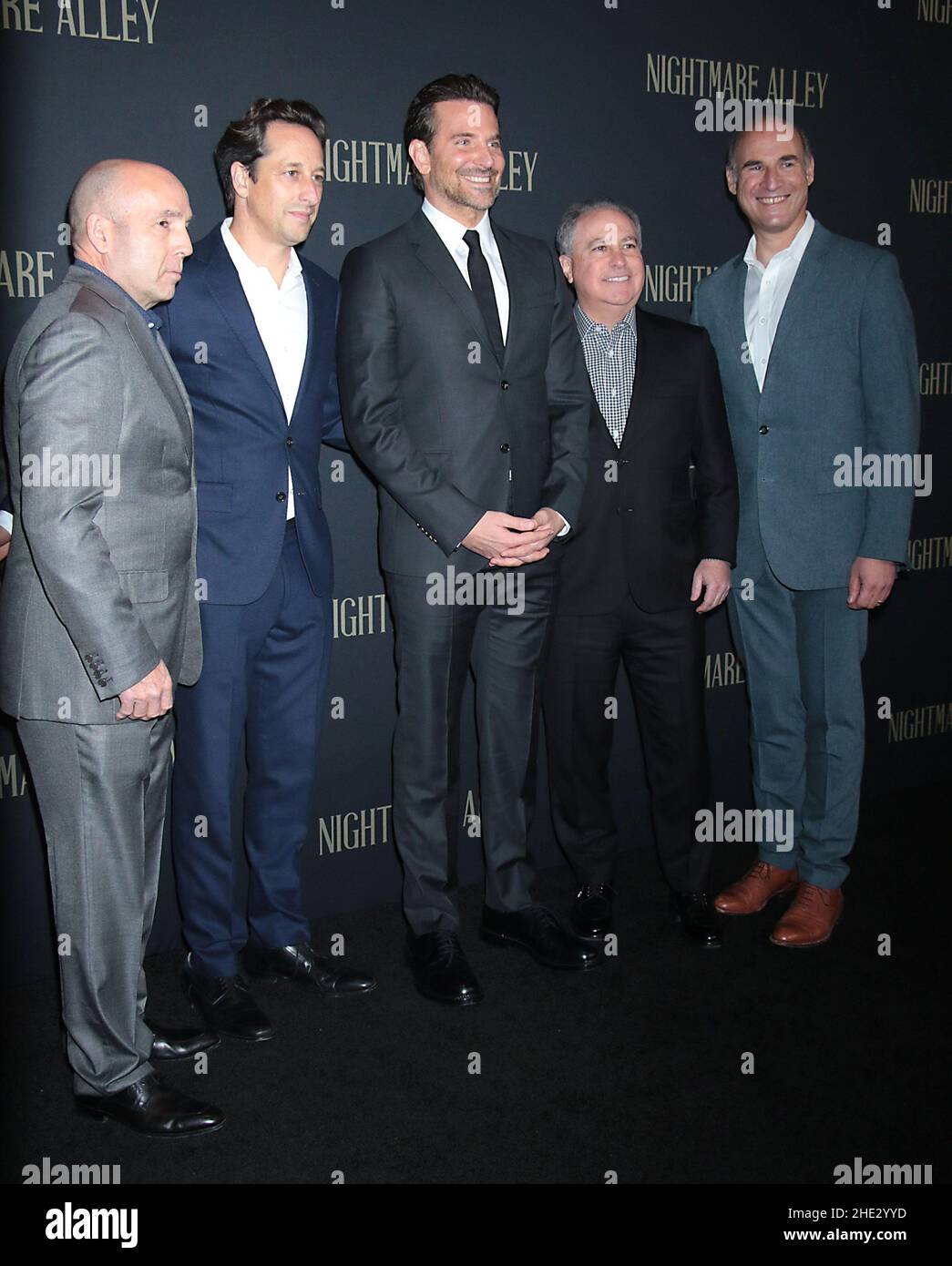 New York - NY - 20211201 Stars attend the world premiere of Fox ...