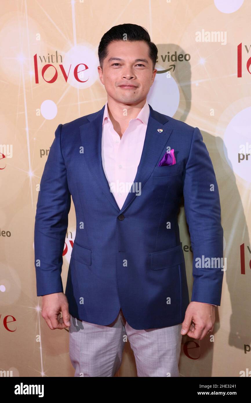 Los Angeles - CA - 20211209 The cast and other celebrities arrive for ...