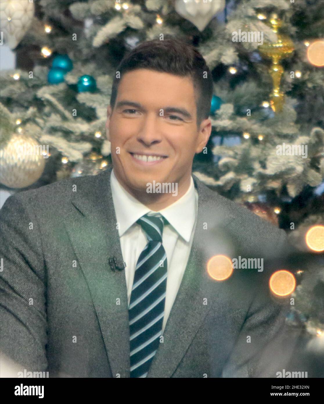 New York - NY - 20211220 Ginger Zee and Will Reeve on set of Good ...