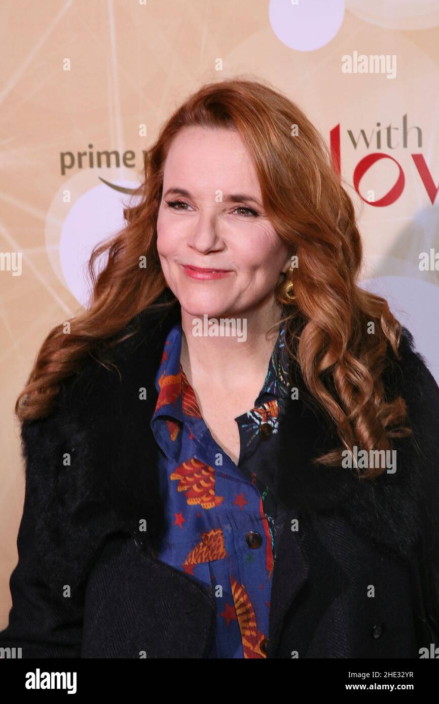 Los Angeles - CA - 20211209 The cast and other celebrities arrive for ...