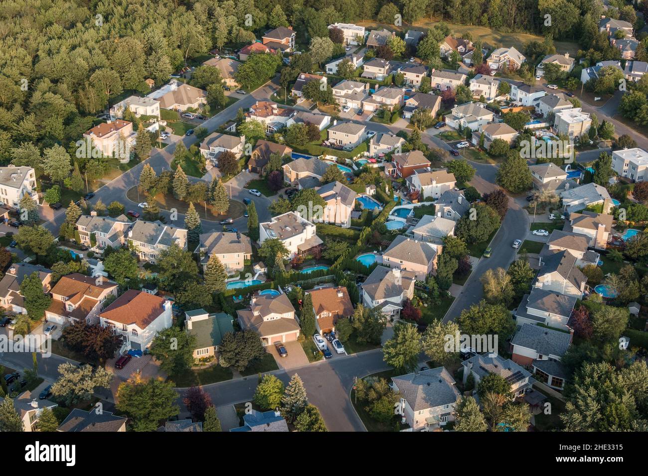 Real estate hi-res stock photography and images - Alamy