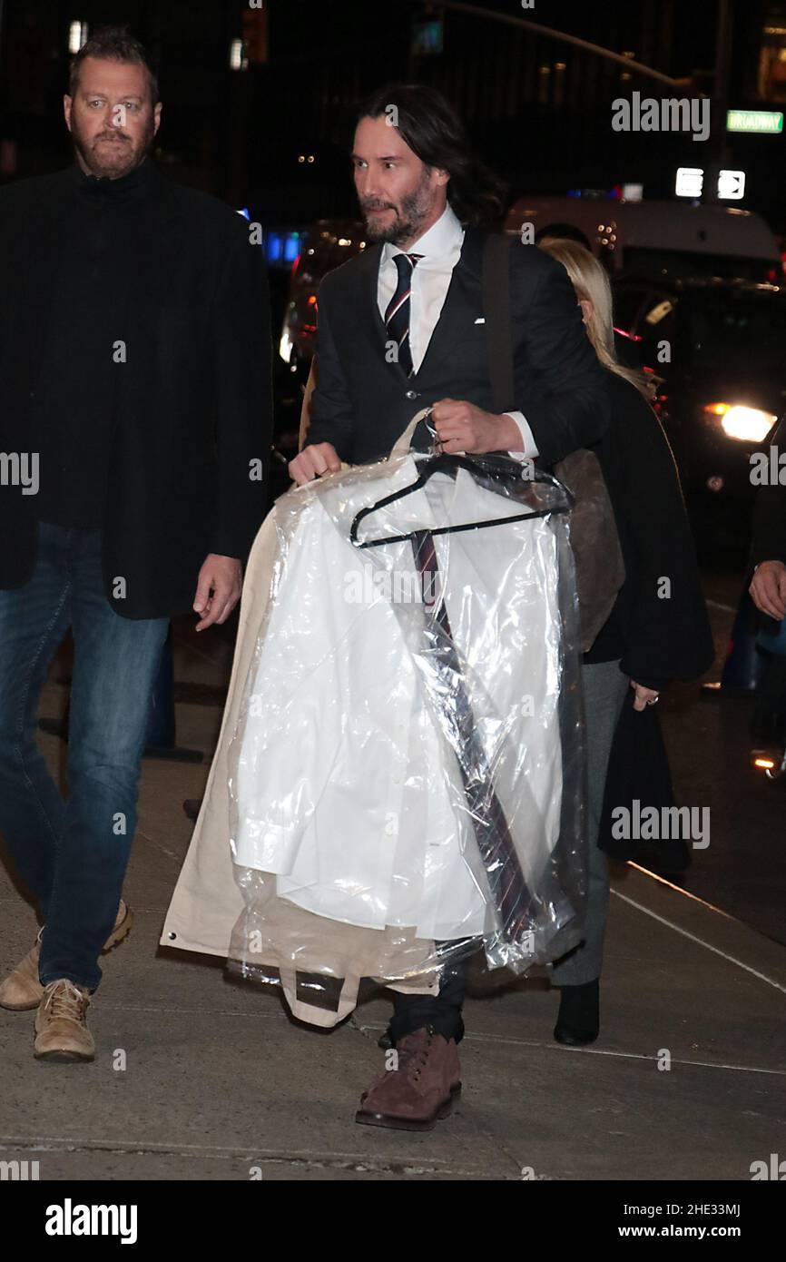 New York - NY - 20211213 Henry Cavill and Keanu Reeves arrive at the ...