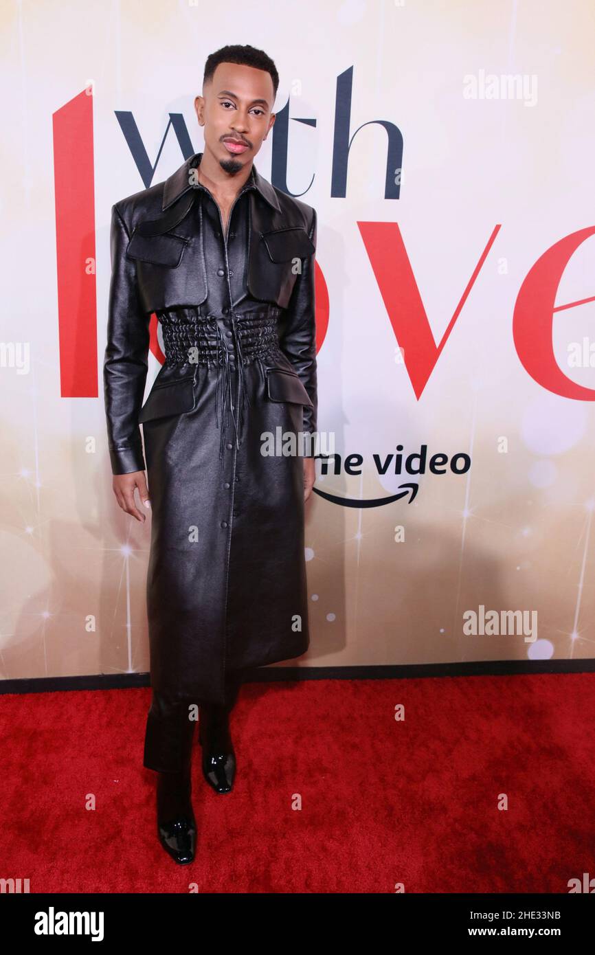 Los Angeles - CA - 20211209 The cast and other celebrities arrive for ...