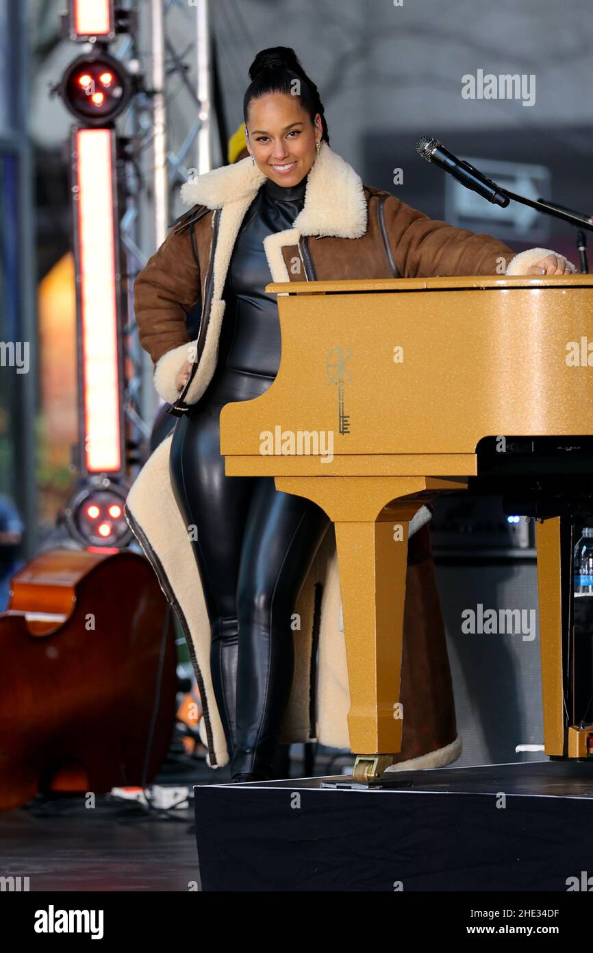 New York - NY - 20211214 Alicia Keys performs live on stage during the ...