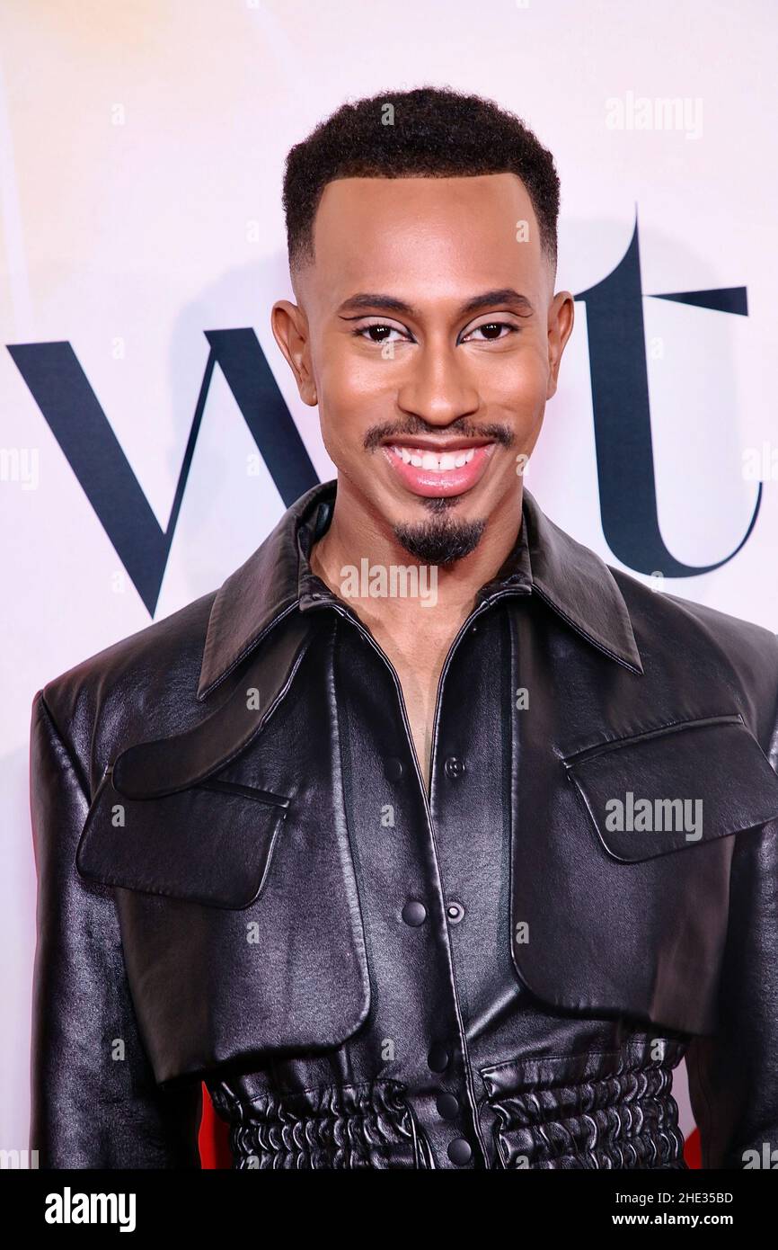 Los Angeles - CA - 20211209 The cast and other celebrities arrive for ...