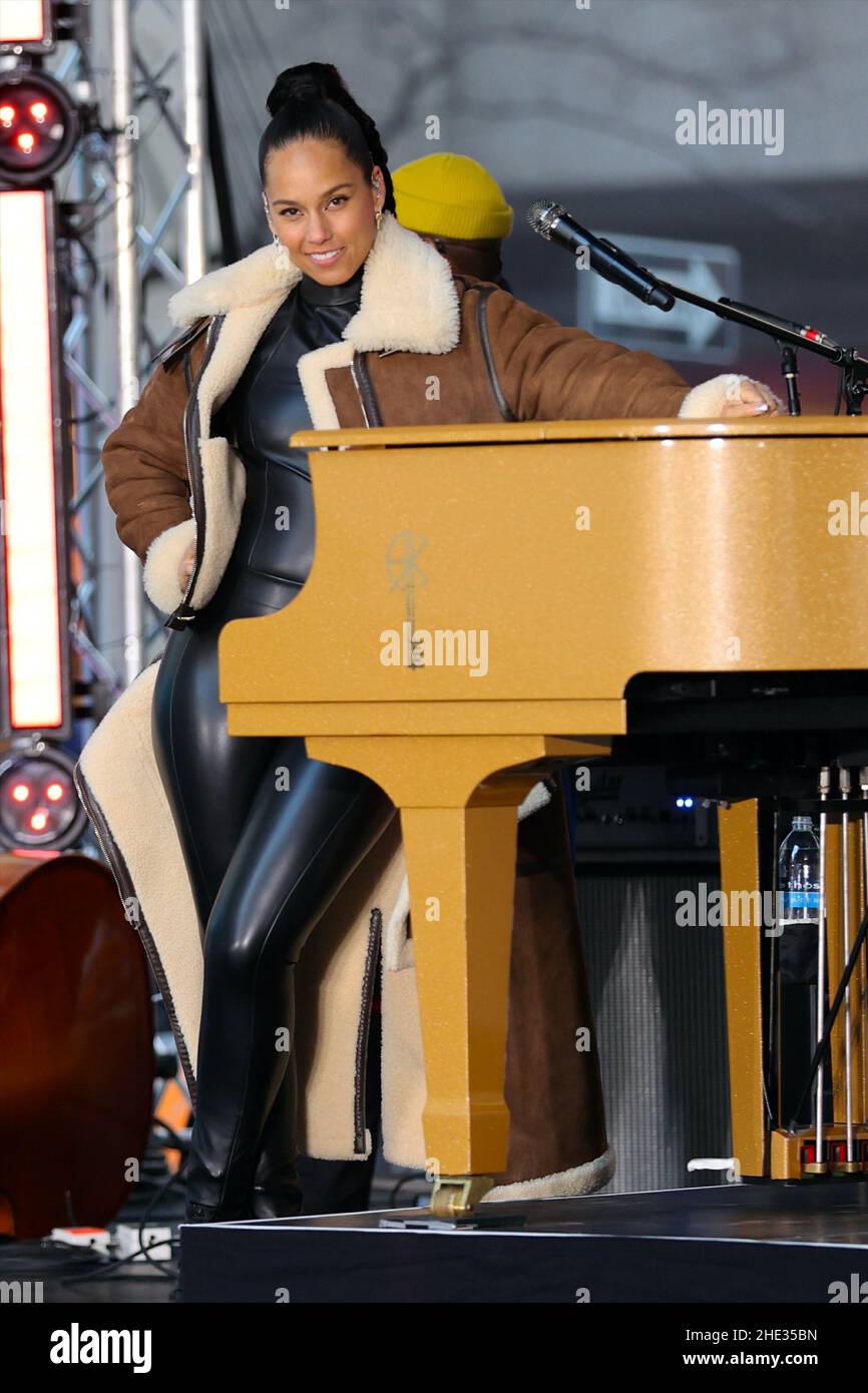 New York - NY - 20211214 Alicia Keys performs live on stage during the ...