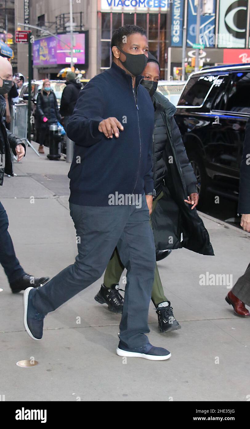 New York - NY - 20211213-Padma Lakshmi and Denzel Washington at Good ...