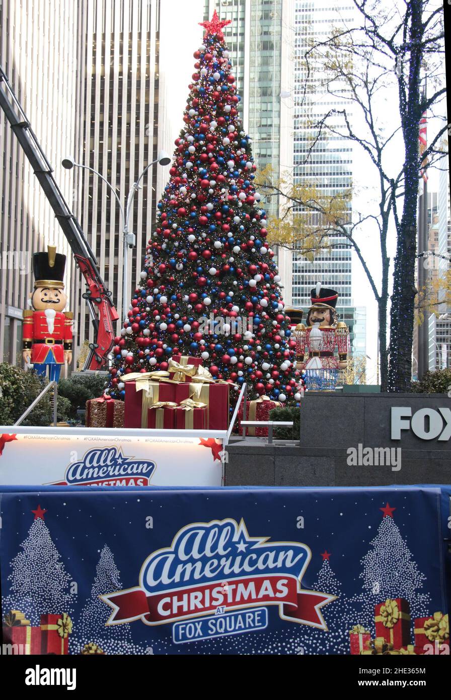 New York - NY - 20211217-FOX News Christmas Tree Completely Restored ...
