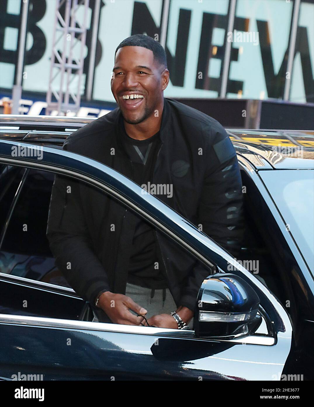 New York - NY - 20211214 Ginger ZeeGeorge StephanopoulosMichael Strahan ...