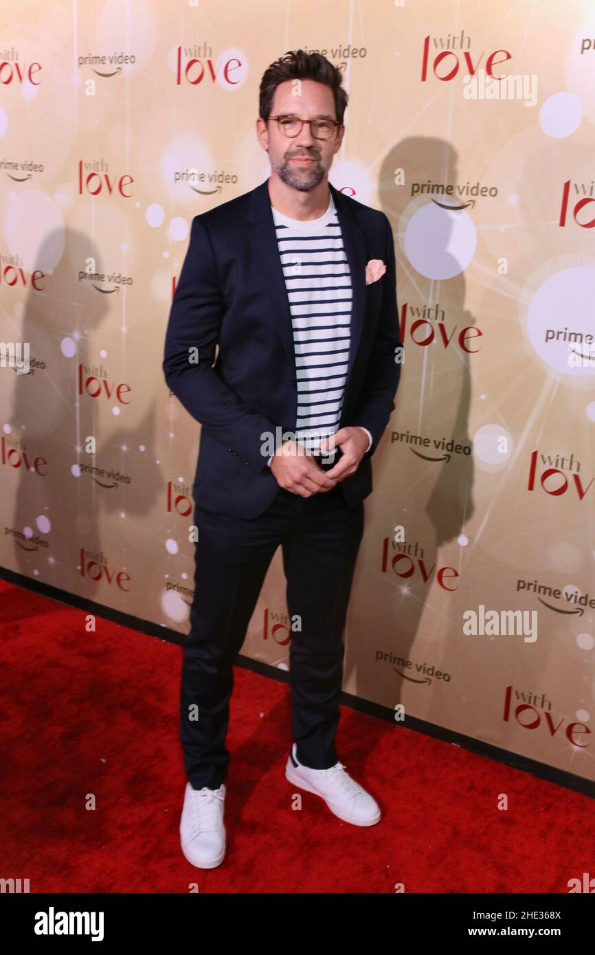 Los Angeles - CA - 20211209 The cast and other celebrities arrive for ...