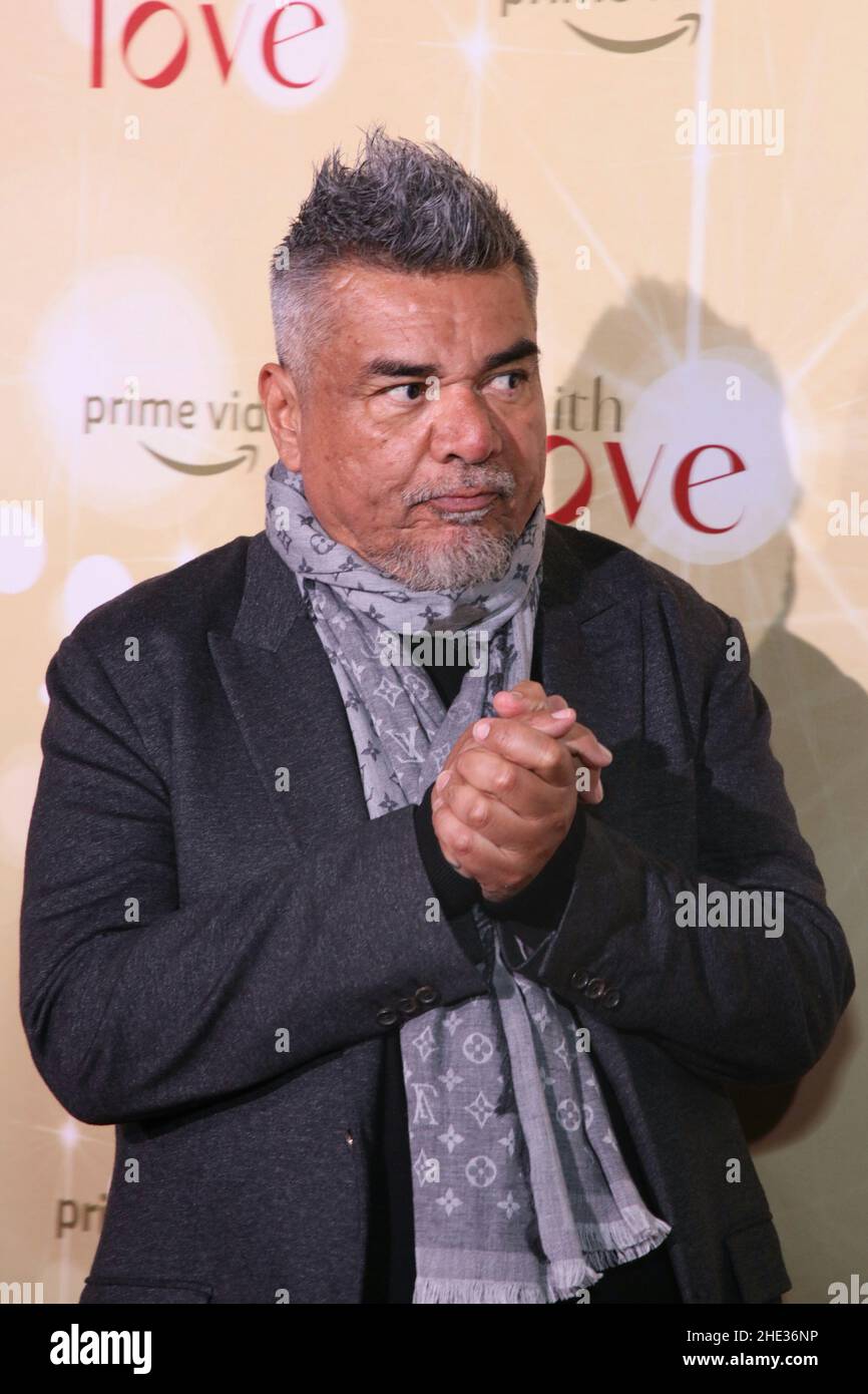 Los Angeles - CA - 20211209 The cast and other celebrities arrive for ...