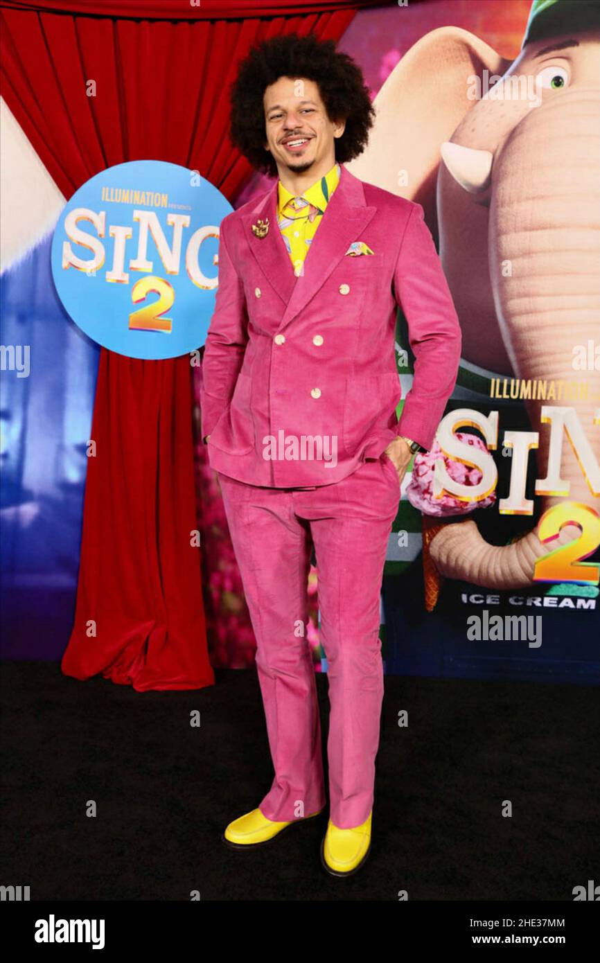 Los Angeles - CA - 20211212 The cast and other celebrities arrive for ...