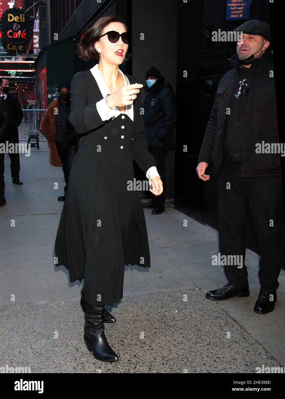 New York - NY - 20211214 Maggie Gyllenhaal and Carrie Anne Moss arrive ...