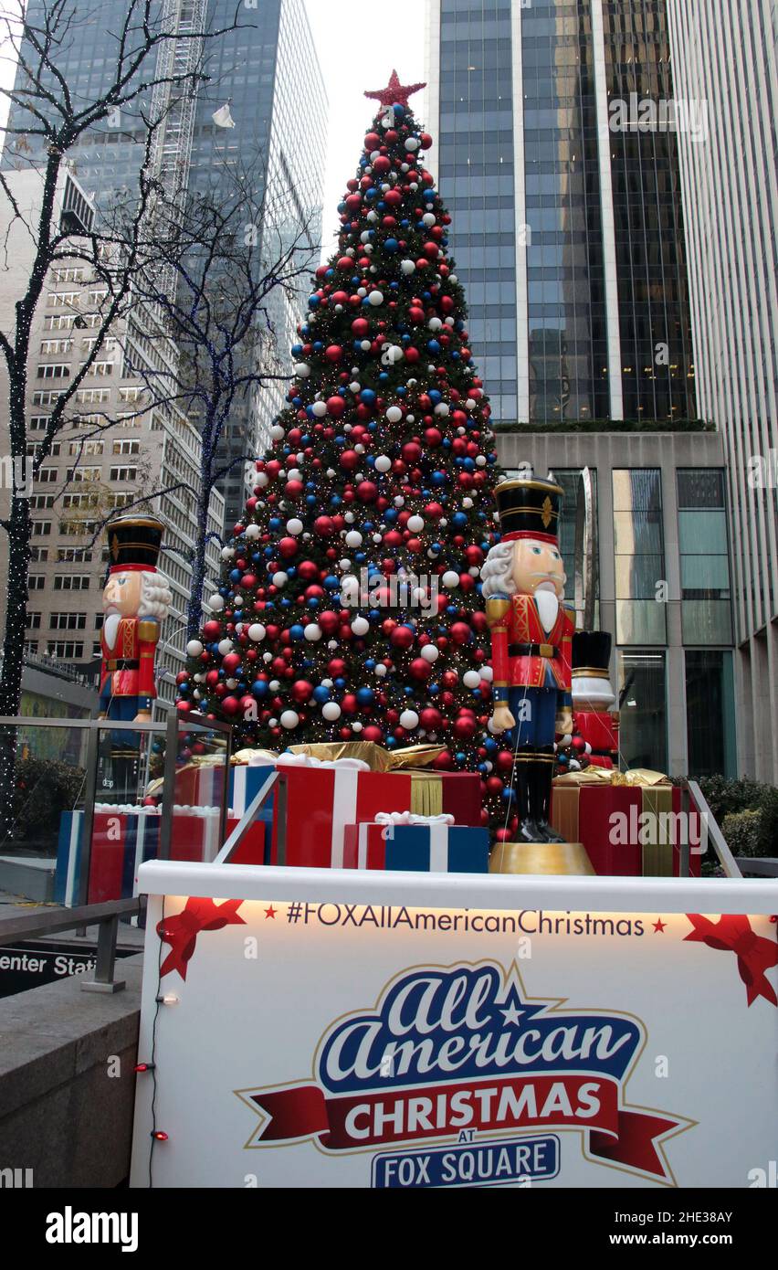 New York - NY - 20211217-FOX News Christmas Tree Completely Restored ...