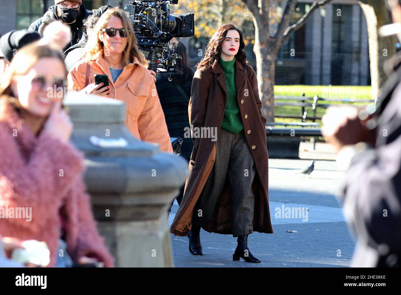 New York - NY - 20211213 Zoey Deutch Ray Nicholson Shay Mitchell and ...