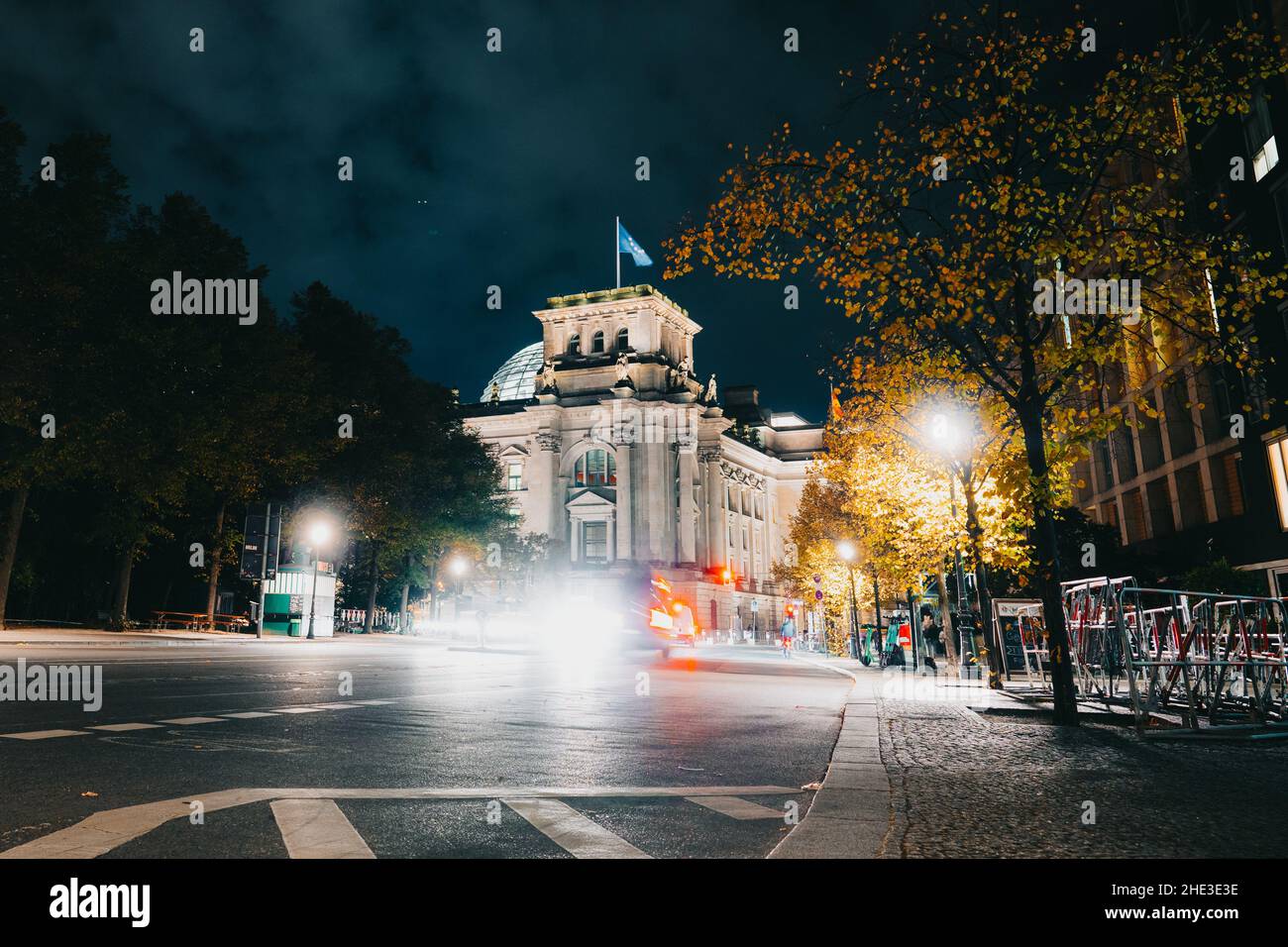 Reichstag building at night - German Parliament (Deutscher Bundestag ...