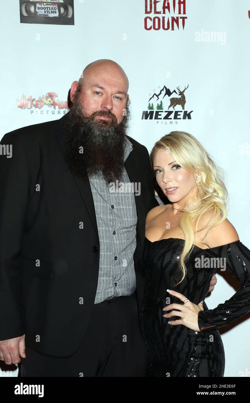 Las Vegas, Nevada, USA. 7th Jan, 2022. Joe Knetter and Sarah French ...