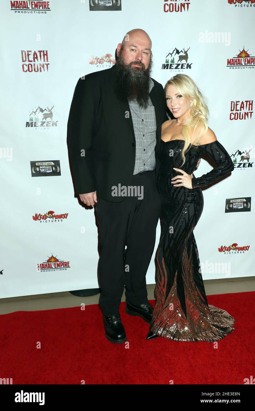 Las Vegas, Nevada, USA. 7th Jan, 2022. Joe Knetter and Sarah French ...